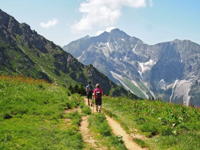 26 Spring Activities for Adults to Refresh Your Mind, Body & Spirit