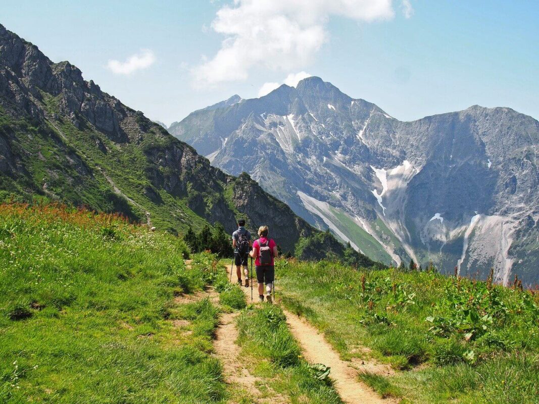 26 Spring Activities for Adults to Refresh Your Mind, Body & Spirit